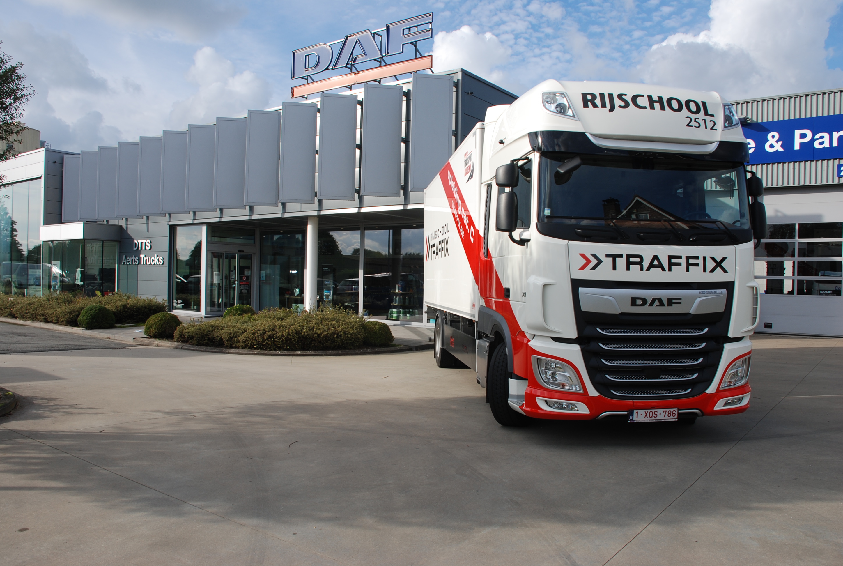 Rijschool Traffix kiest een DAF XF450 voor rijopleiding en nascholing ...